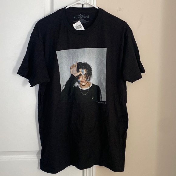 Hot Topic | Tops | Yungblud Loner Cover Art Tshirt | Poshmark